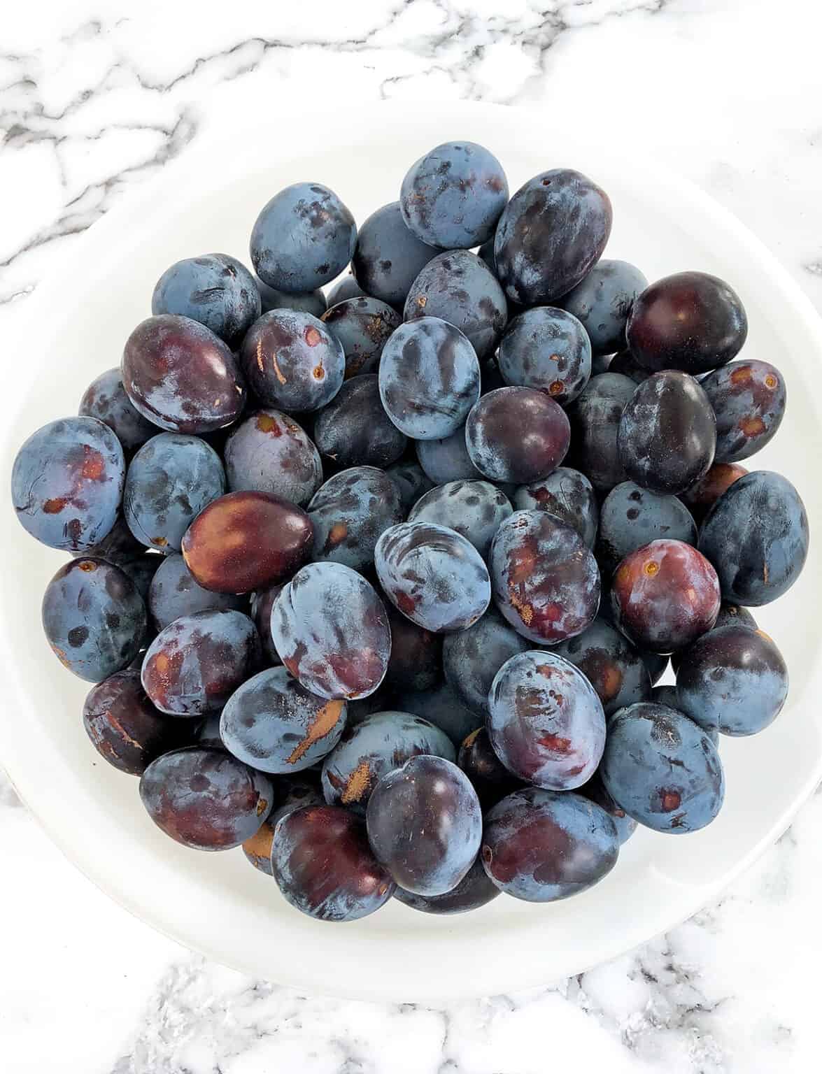 The Best Plum Crisp Recipe (Easy-to-Make!)