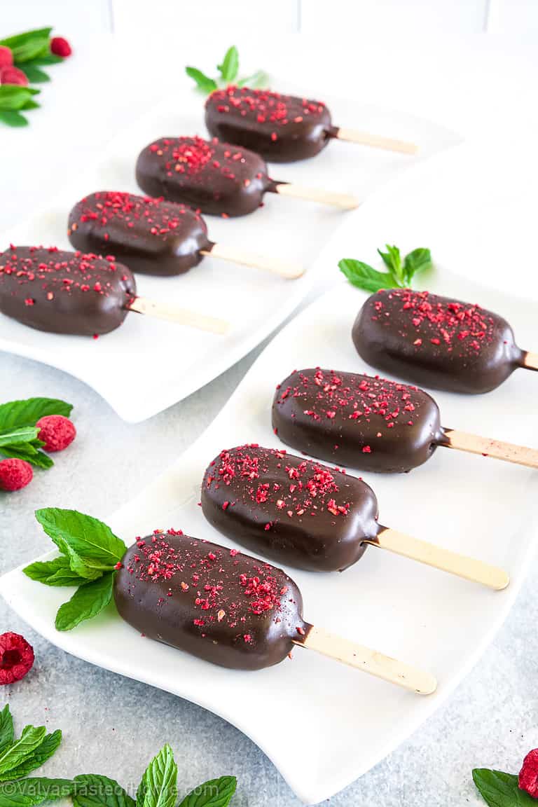 The Easiest Cakesicles Recipe (Easy Cake Popsicles!)