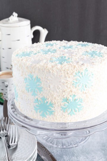 Snowflake Cake (Perfect Winter Cake Recipe)